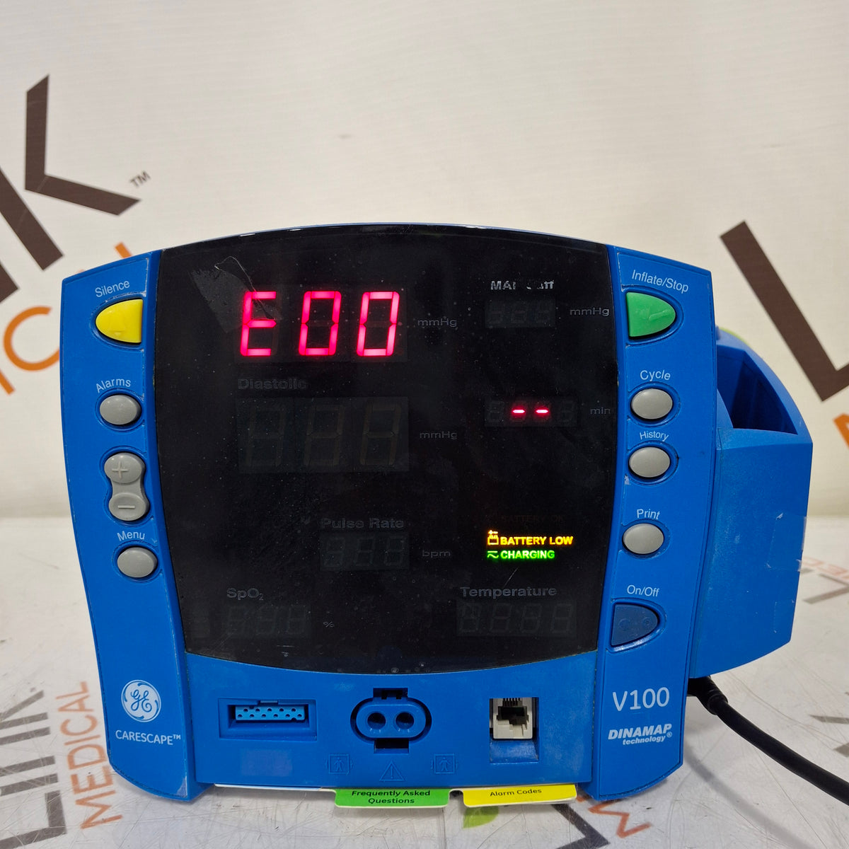 GE Healthcare Dinamap V100 - NIBP, SpO2, Temp Vital Signs Monitor ...