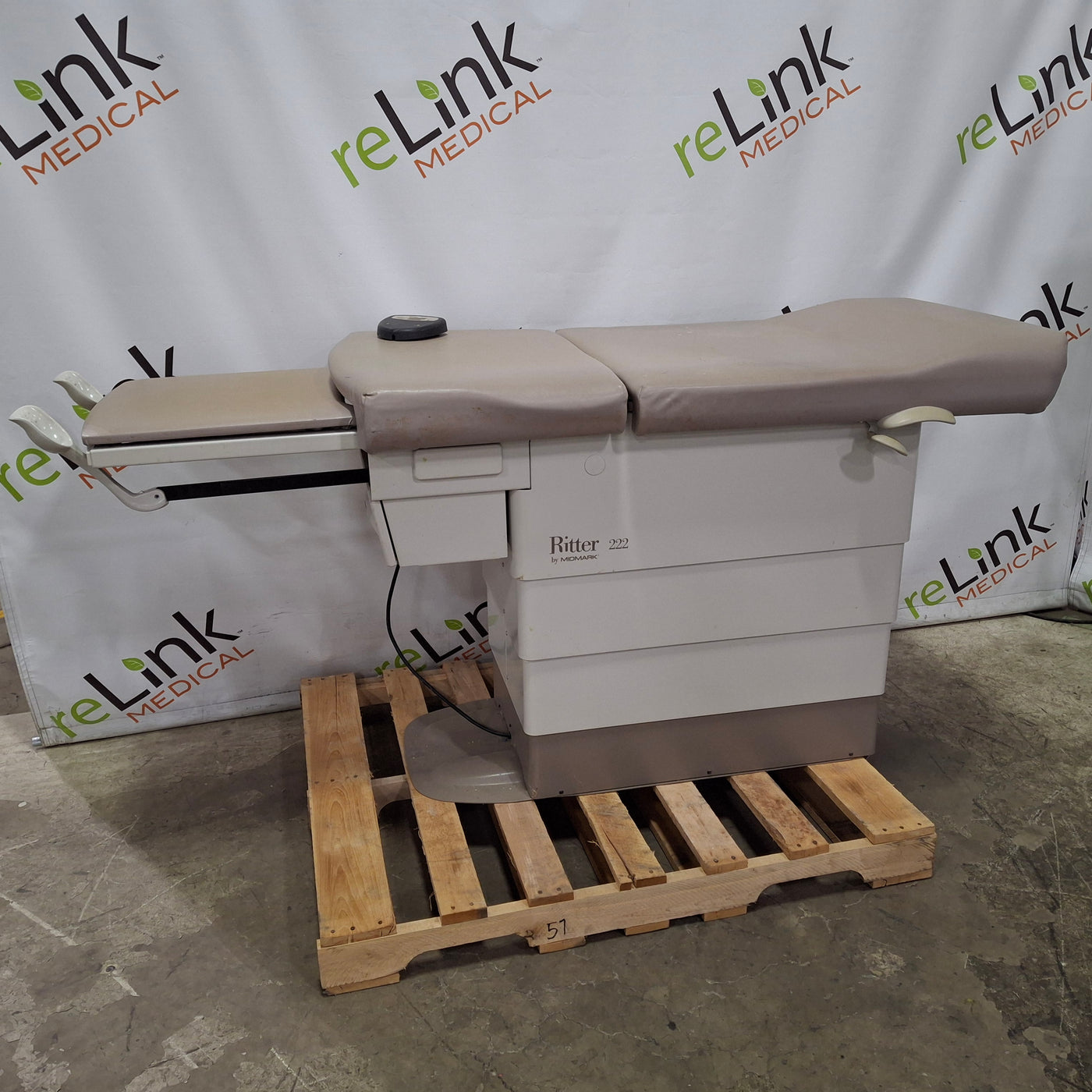 Midmark 222 Procedure Chair