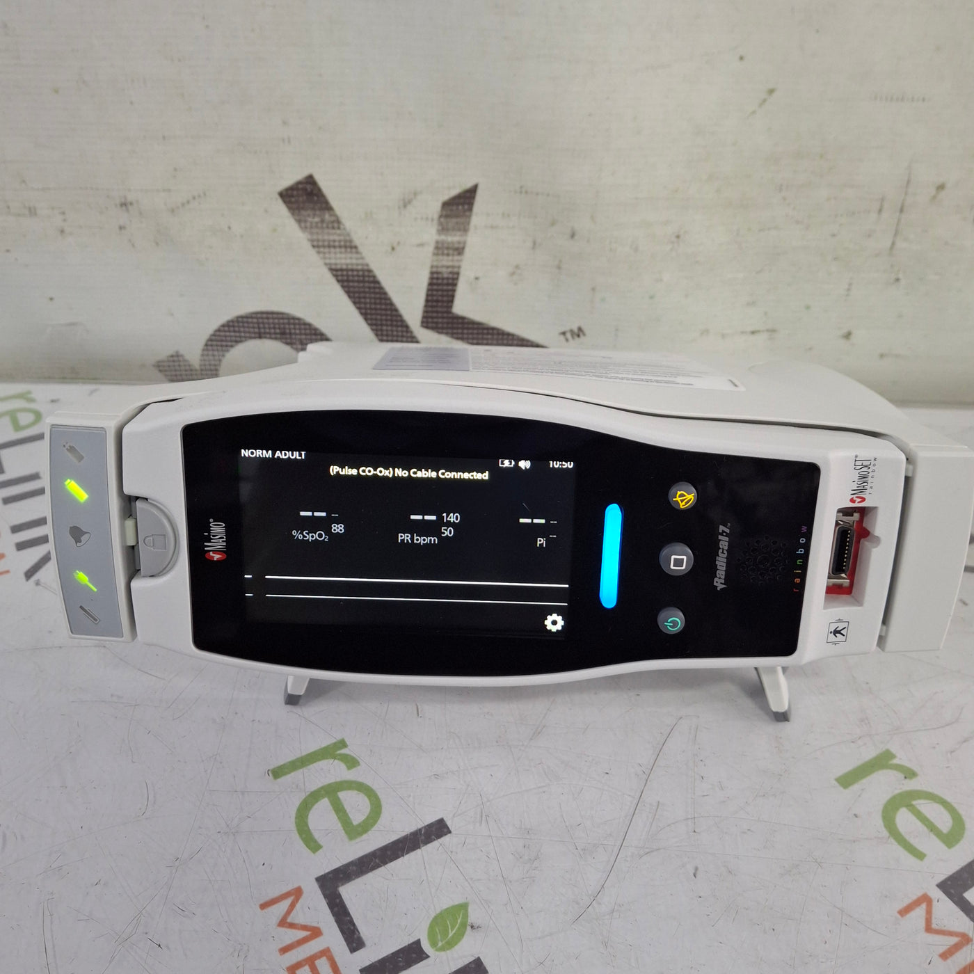 Masimo Radical 7 Pulse Oximeter w/ Base