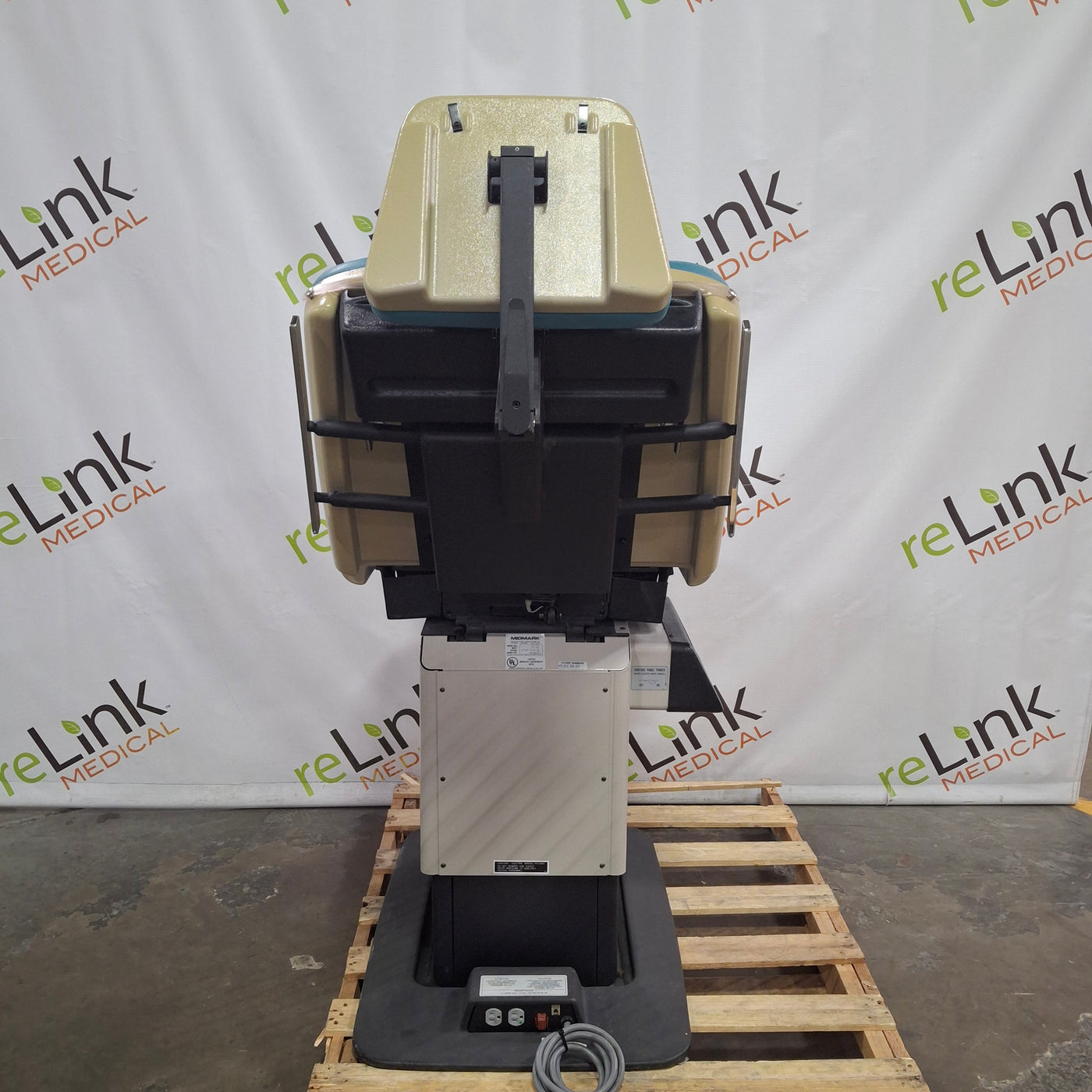 Midmark 411 Power Exam Table