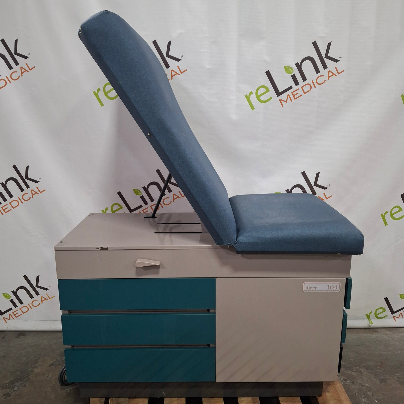 Midmark Ritter 100 Exam Table