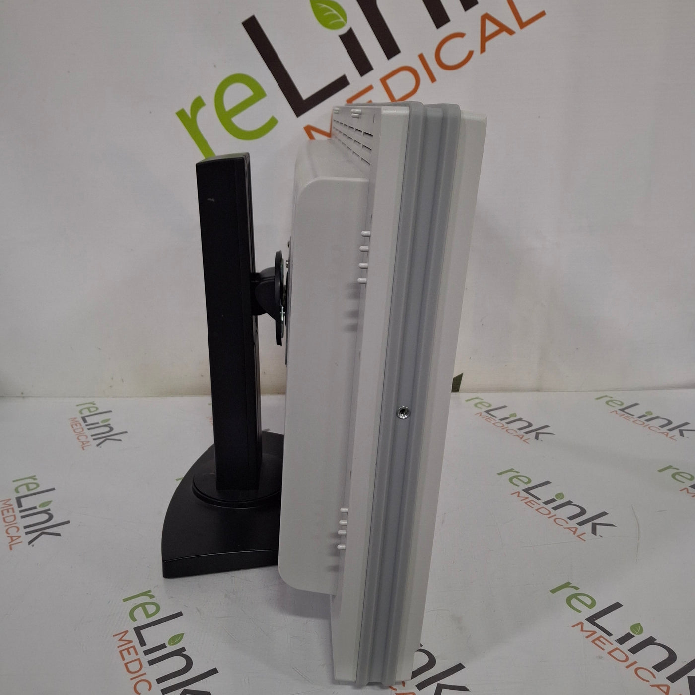 Stryker WiSe 26" HDTV Surgical Display 240-030-970 Monitor