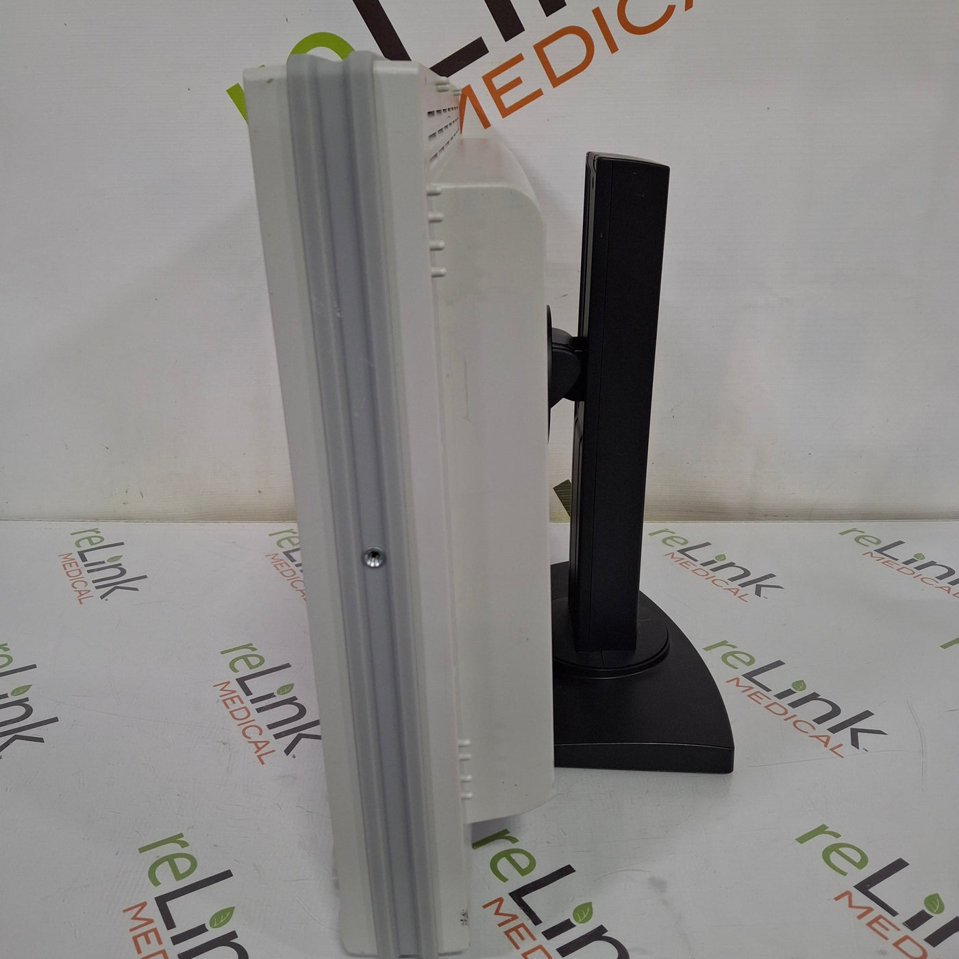 Stryker WiSe 26" HDTV Surgical Display 240-030-970 Monitor