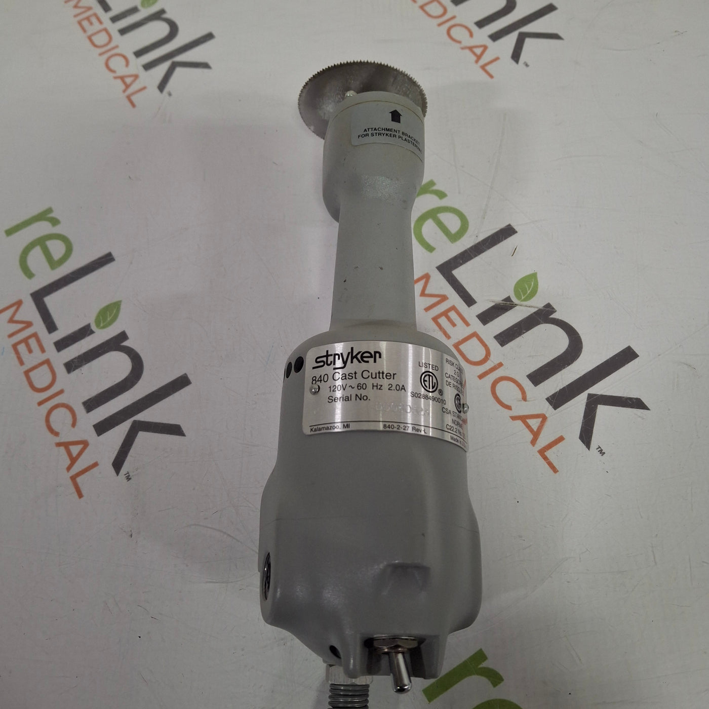 Stryker 840 cast cutter